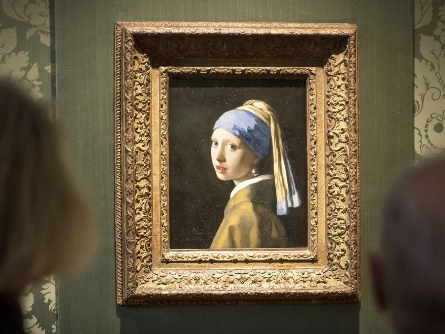 The Art of Depicting Large Families in Novels | Dave Astor on Literature